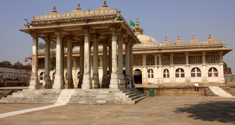 Sarkhej Roza Ahmedabad (Entry Fee, Timings, History, Built by, Images ...