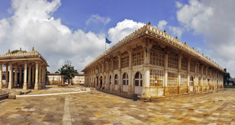 Sarkhej Roza Ahmedabad (Entry Fee, Timings, History, Built by, Images ...